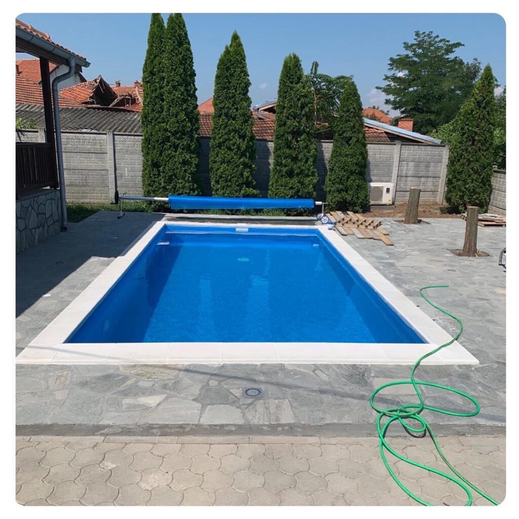 Lajner Nero plavi 25x 1,8m - IzgradnjaBazena.rs